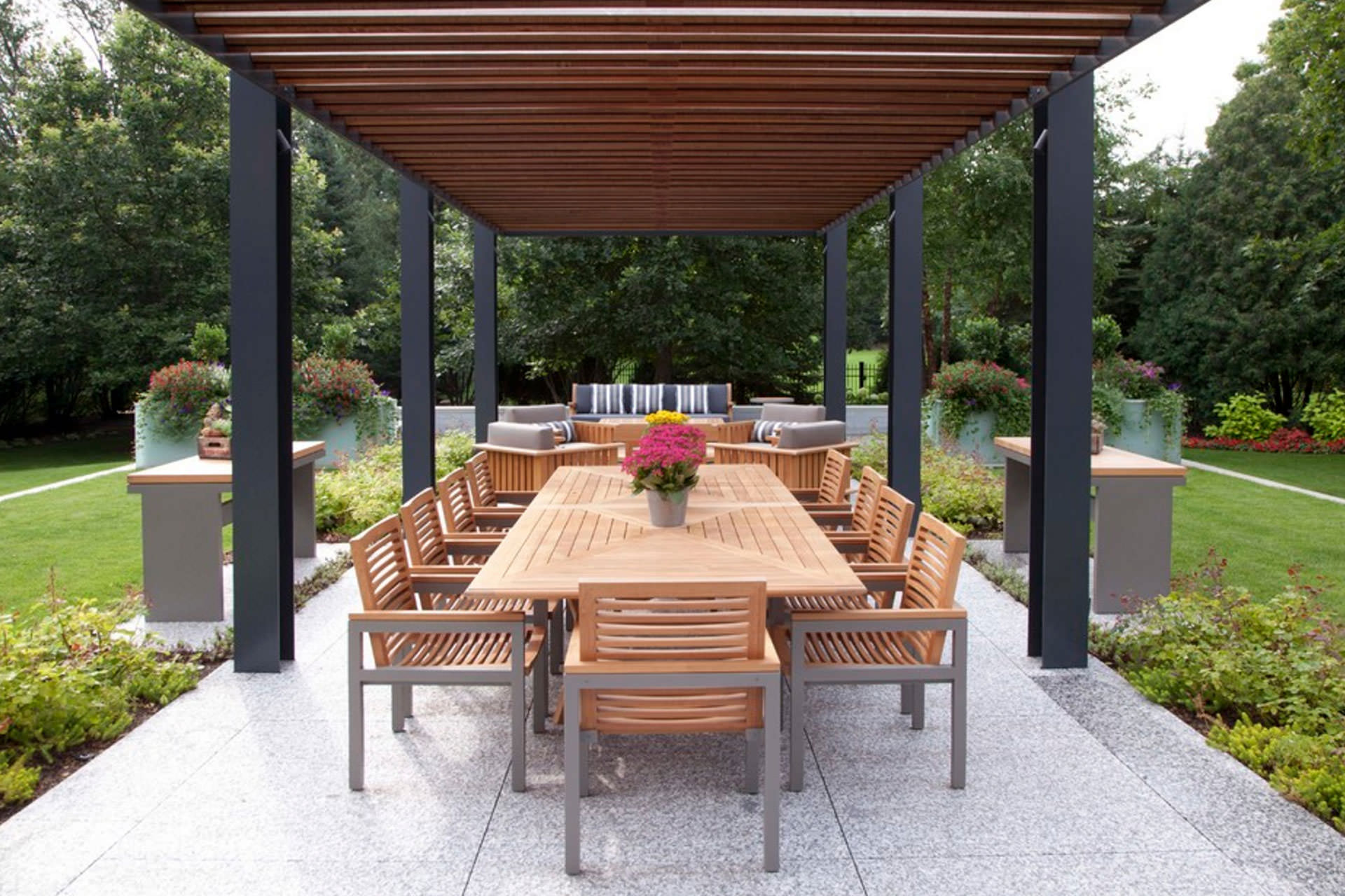 Five Marvelous Must Have Features for Fall Outdoor Spaces