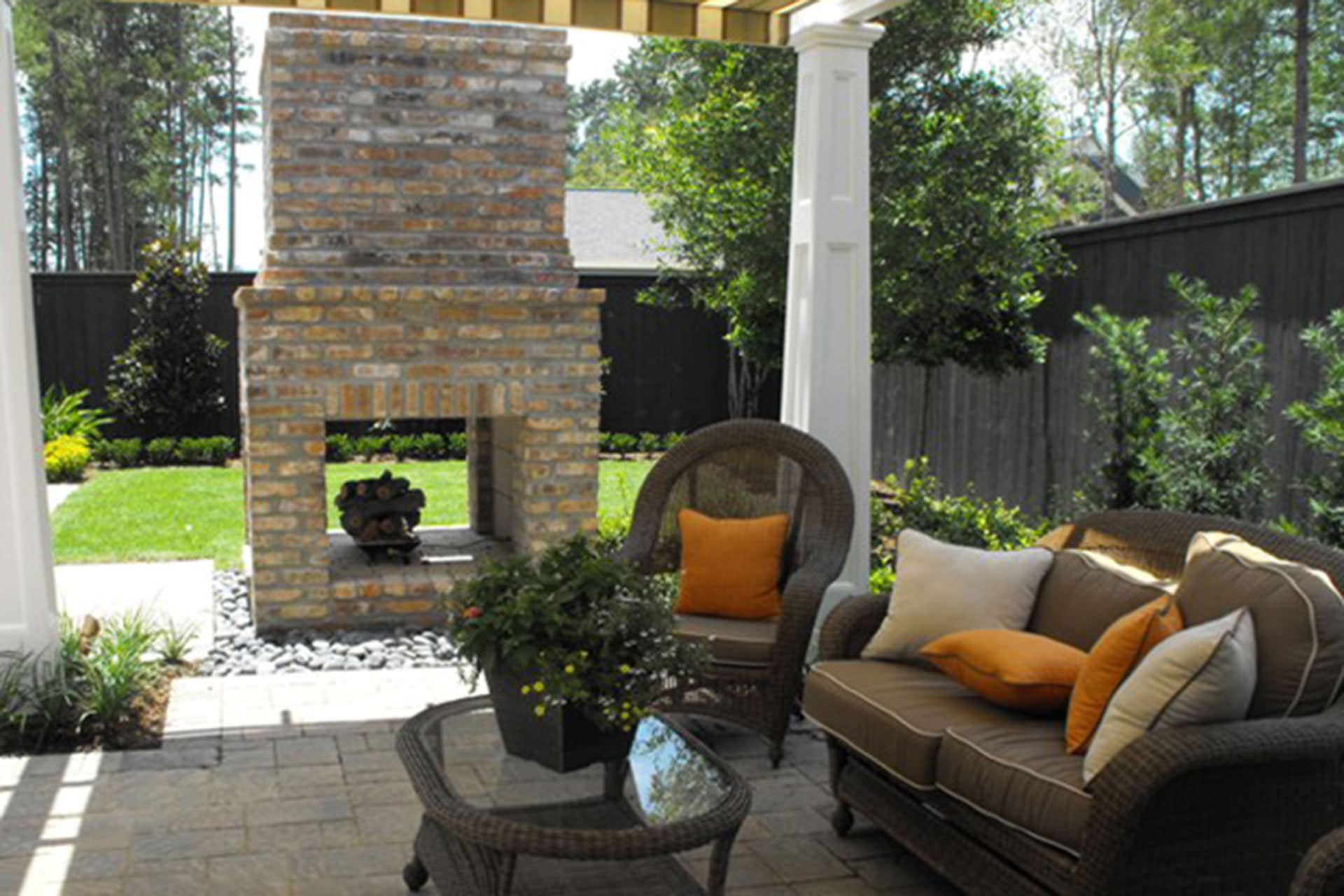 Five Ways to Extend Your Outdoor Living Space Season