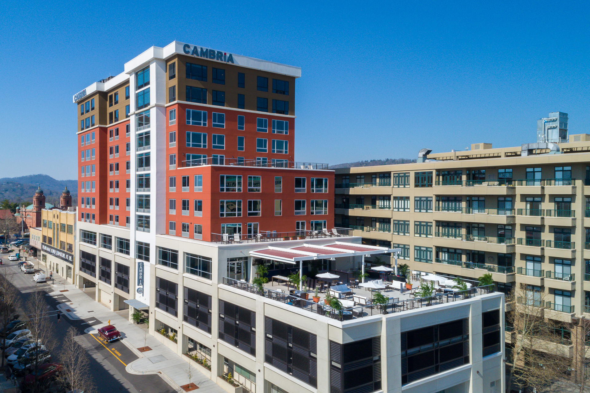 hemingways-rooftop-cambria-hotel-2 - ShadeFX