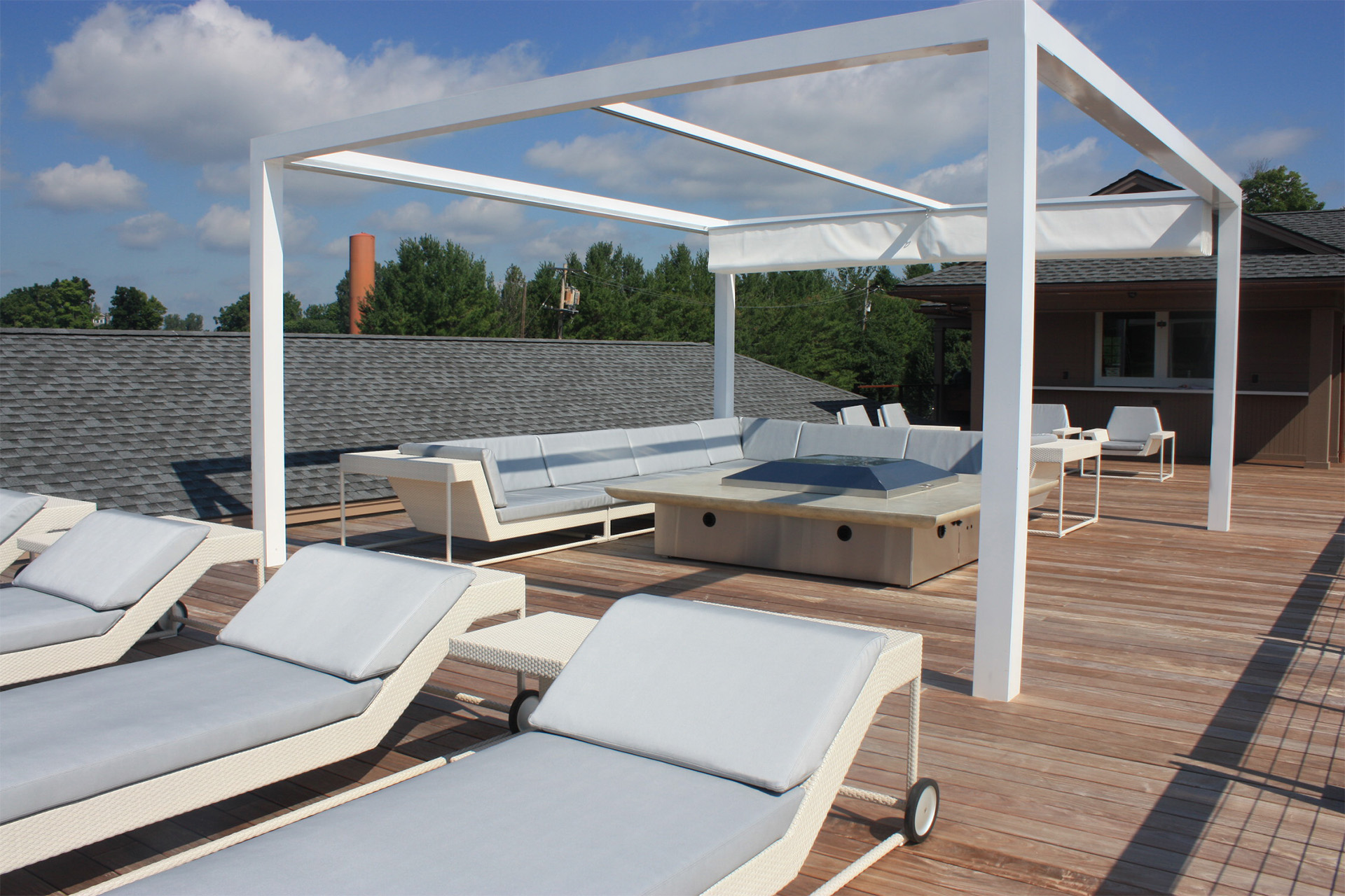 retractable-shade-thousand-islands-3 - ShadeFX